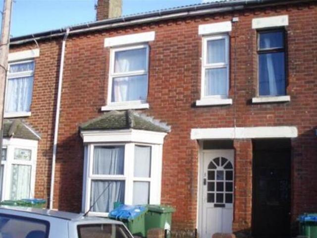 3 Bedroom House For Rent In Polygon, Southampton