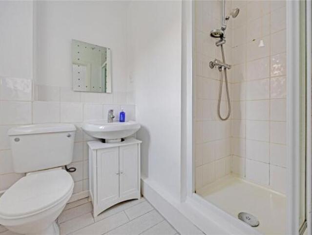 3 bedroom house for rent in Pankhurst Avenue, London, E16