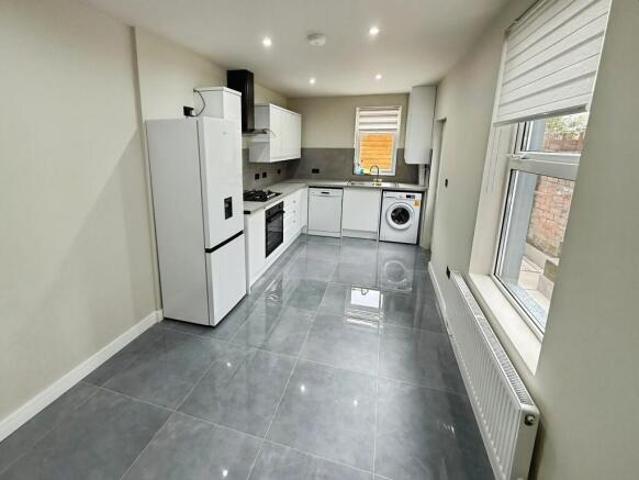 3 bedroom house for rent in Pearson Street, CF24