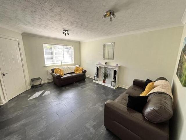 3 bedroom house for rent in Plattbrook Close, Fallowfield, Manchester, M14