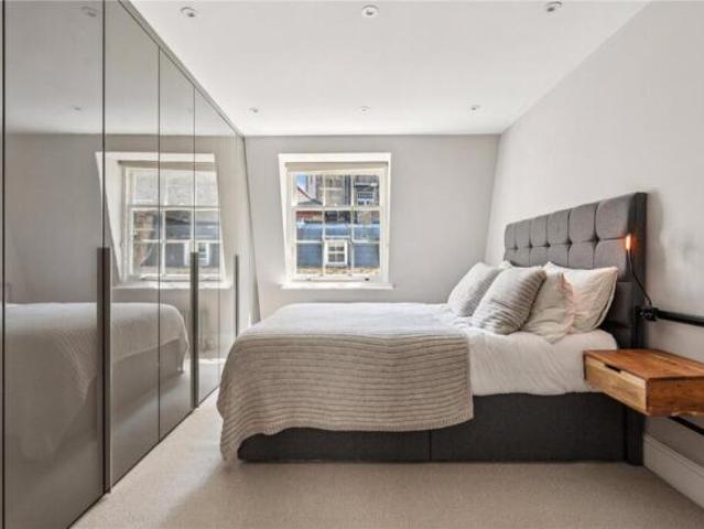 3 bedroom house for rent in Princes Mews, London, W2
