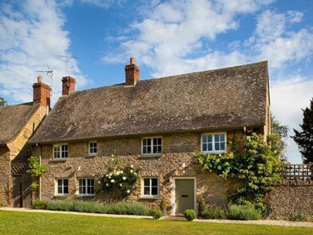 3 Bedroom House For Rent In Pusey, Faringdon
