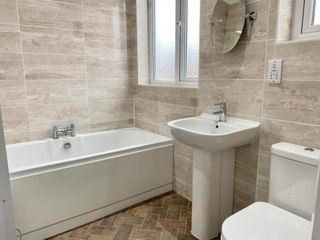 3 bedroom house for rent in Roper Avenue, LEEDS, LS8