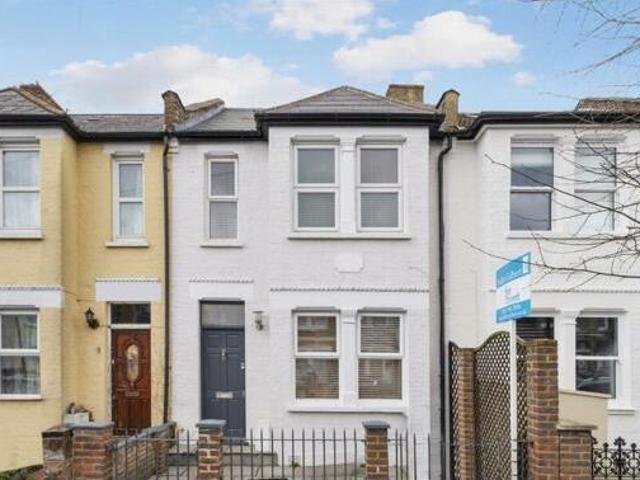 3 Bedroom House For Rent In Raynes Park