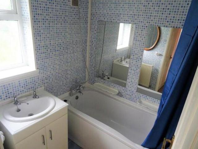 3 bedroom house for rent in Ramsbury Avenue, Penhill, Swindon, SN2