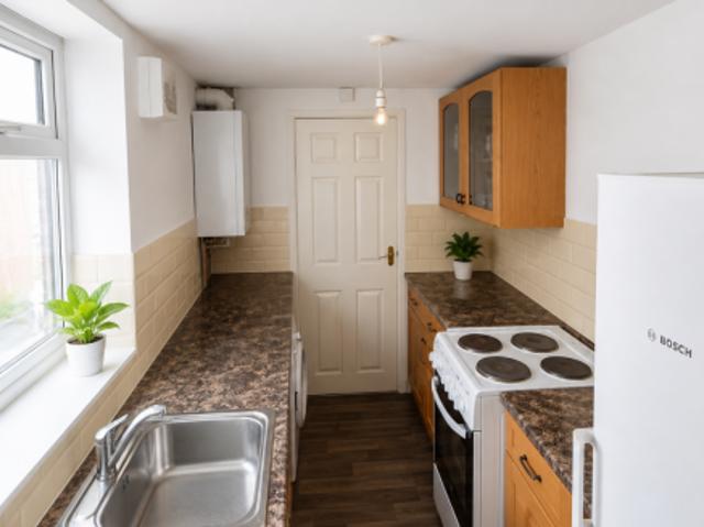 3 bedroom house for rent in Richards Street, Cathays, CF24