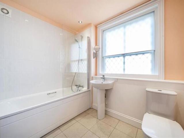 3 bedroom house for rent in Ripon Road, Woolwich, SE18