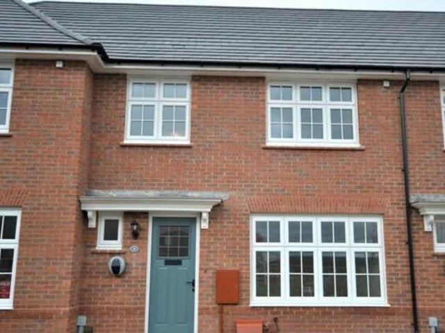 3 Bedroom House For Rent In Woodford