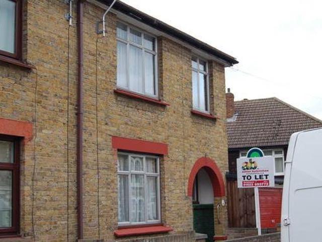 3 bedroom house for rent in Waterlow Road Maidstone ME14