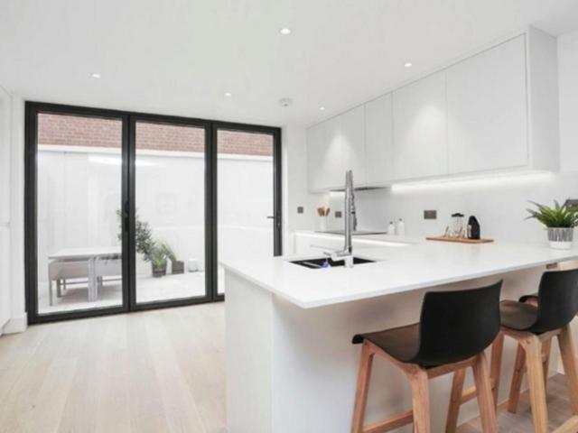 3 bedroom house for rent in Wayford Terrace, Acton, W3