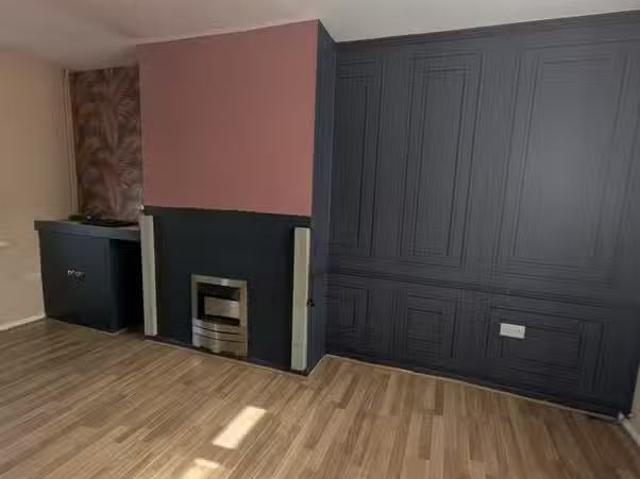 3 bedroom house for rent in Wallows Road, BRIERLEY HILL, DY5