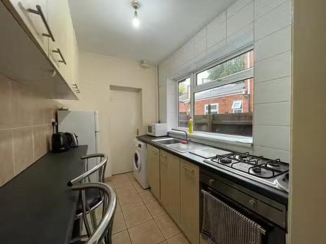 3 bedroom house for rent in Warwards Lane 3 bed, Selly Oak.