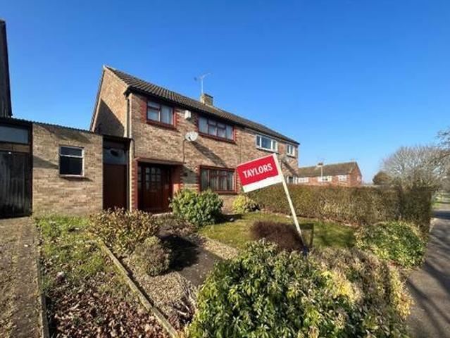 3 bedroom house for rent in Whaddon Way MK3
