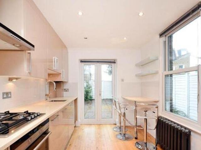 3 Bedroom House For Rent In Wimbledon, London
