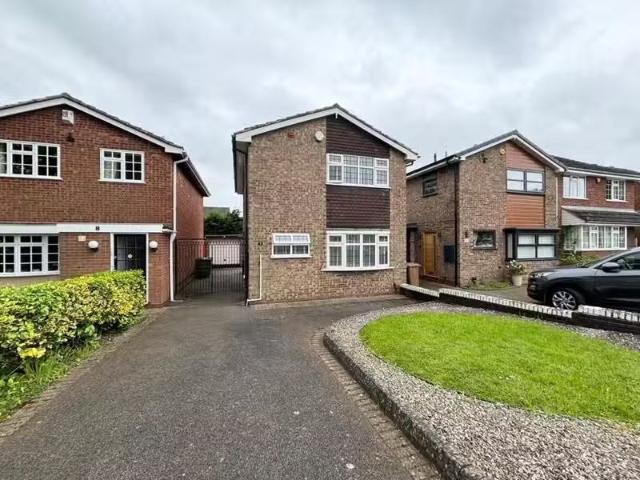 3 bedroom house for rent in Tackley Close, Shirley, Solihull.