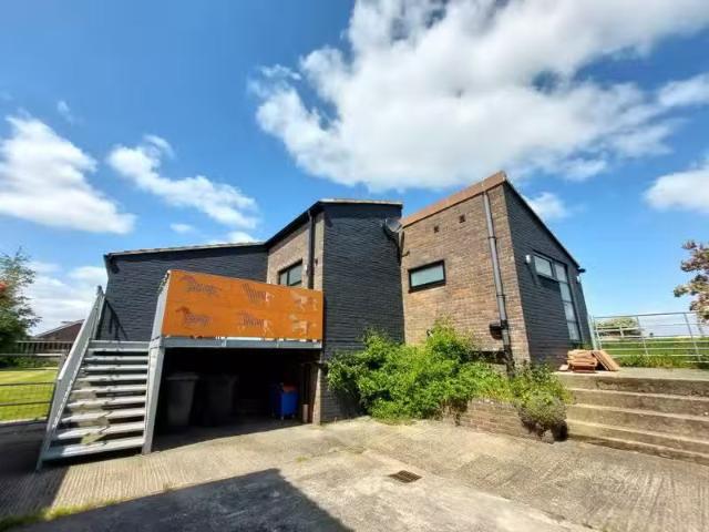 3 bedroom house for rent in The Old Racecourse, Lewes, BN7