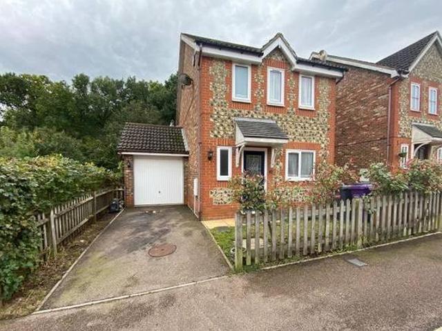 3 bedroom house for rent in Thirlmere SG1