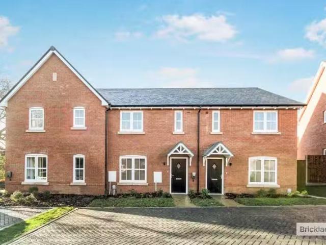3 bedroom house for rent in Thorpe Close, Stone Cross, BN24