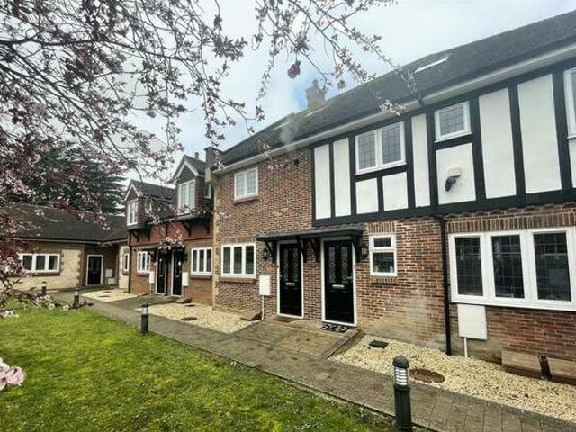 3 bedroom house for rent in Tudor Gardens Mill Road Worthing BN11