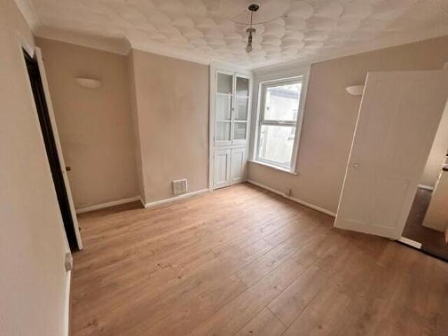 3 bedroom house for rent in Tufton Road, Rainham, ME8