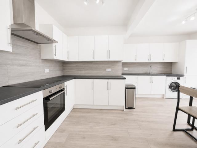 3 bedroom house for rent in Turnpike Lane, Wood Green, London, N8