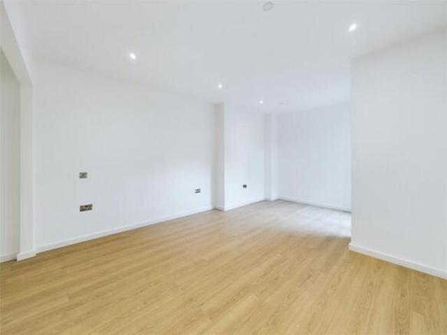 3 bedroom house for rent in Upton Lane, Forest Gate, London, E7