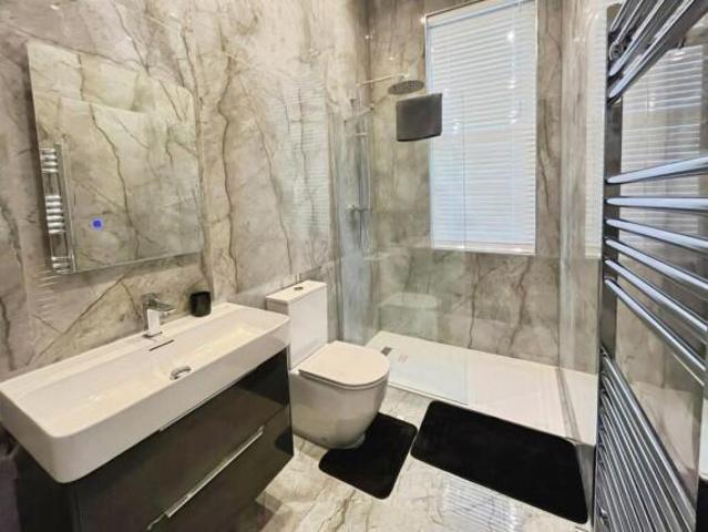 3 bedroom house for rent in Uxbridge Road, Hanwell, W7