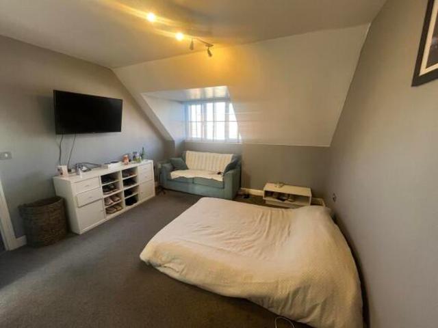 3 bedroom house for rent in Vale Drive, Hampton Vale, PETERBOROUGH, PE7