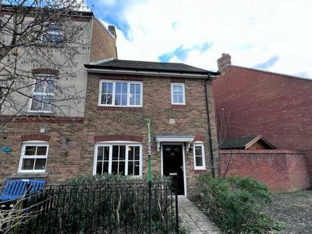 3 bedroom house for rent in Violet Way Kingsnorth ASHFORD TN23