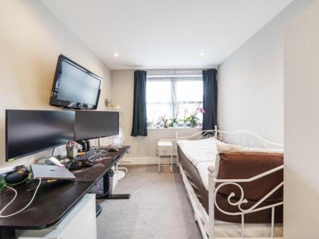 3 bedroom house for rent in Zion Place, Thornton Heath, CR7