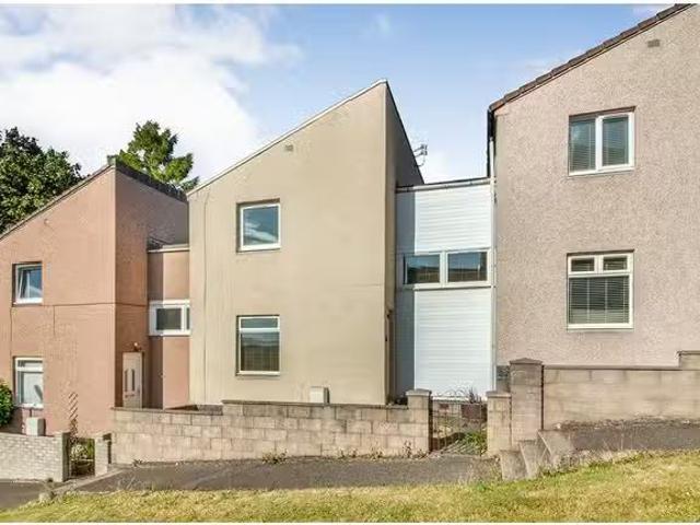 3 bedroom house for rent, Tweed Crescent, Menzieshill, Dundee.