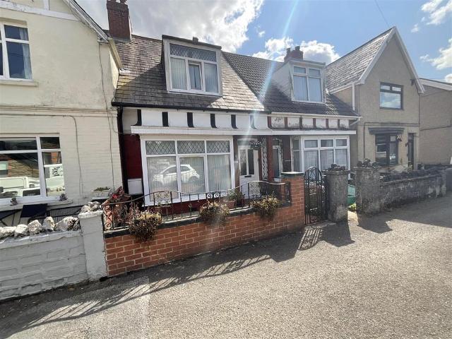 3 bedroom terraced bungalow for sale