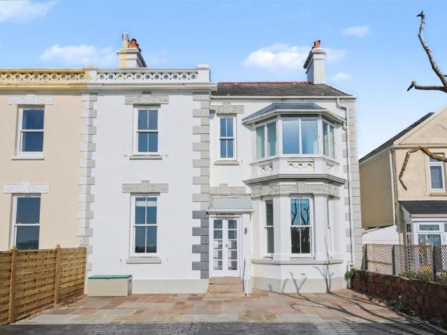 3 bedroom house for sale