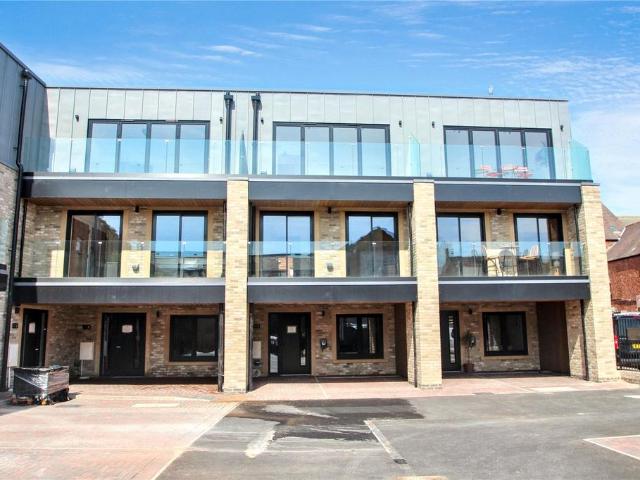 3 bedroom house for sale