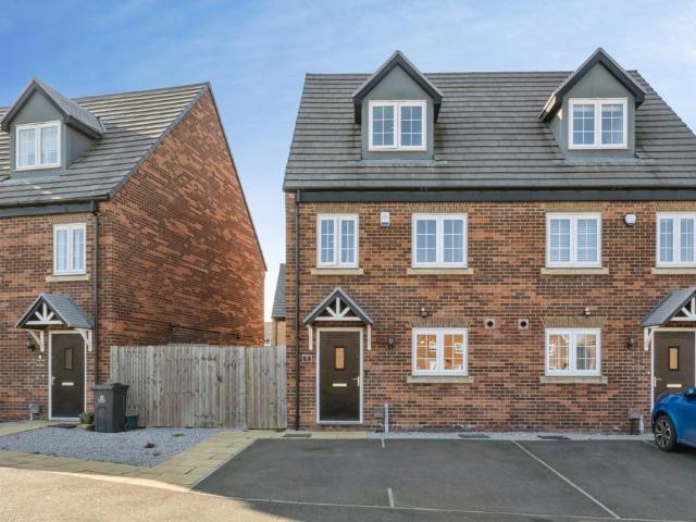 3 bedroom semi detached house for sale