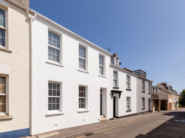 3 bedroom house for sale