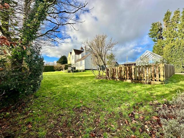 2 bedroom house for sale