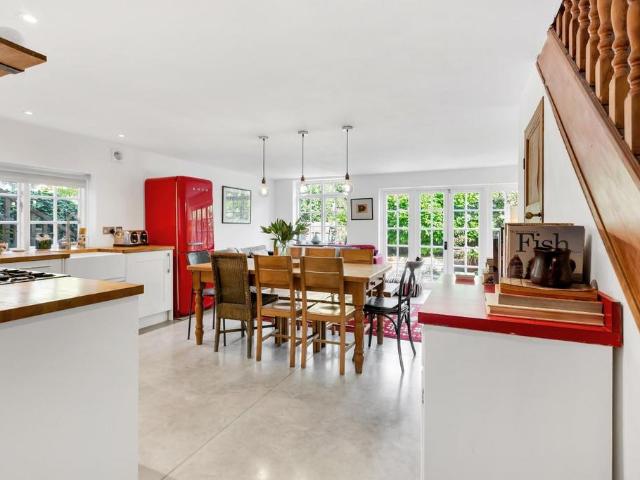 3 bedroom house for sale