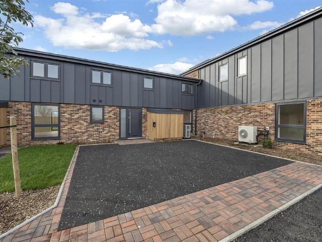 3 bedroom property for sale