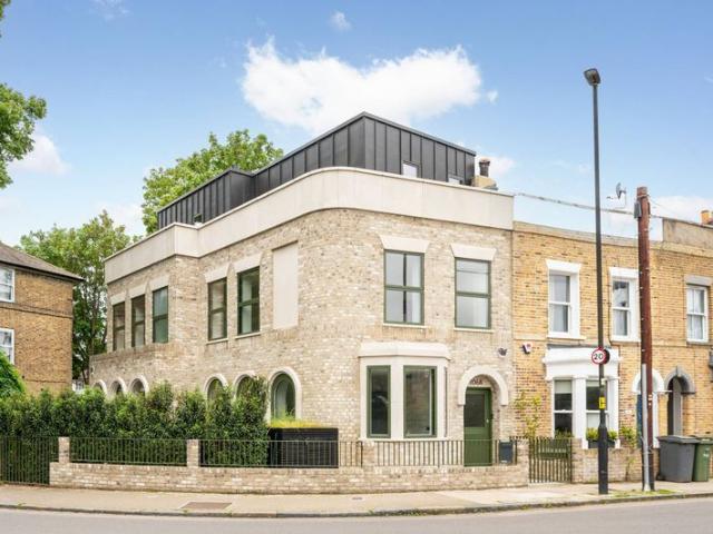 3 Bedroom House for Sale in 106 Lilford Road
