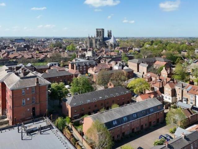 3 bedroom house for sale in County House Mews, Monkgate, York, YO31
