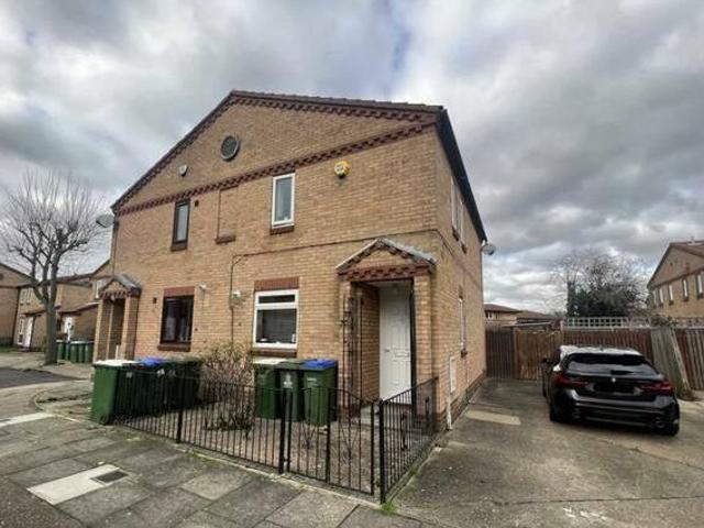 3 bedroom house for sale in Courtland Grove London SE2 VIDEO 3D FLOORPLAN AVAILABLE SE28