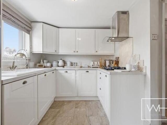 3 bedroom house for sale in Copley Crescent, Scawsby, DN5