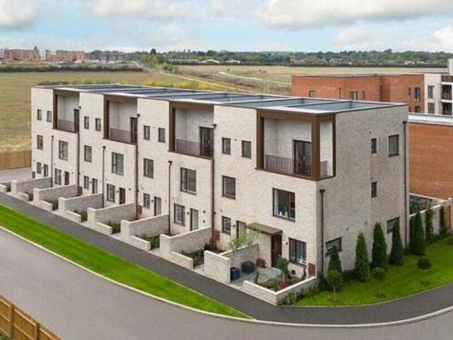 3 Bedroom House For Sale In Cambridge Road