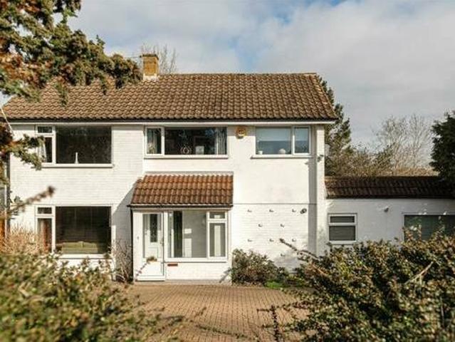 3 bedroom house for sale in Carlton Road Redhill RH1