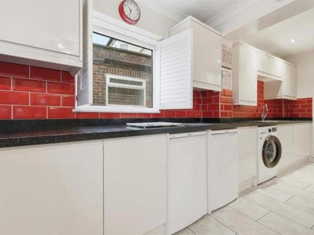 3 bedroom house for sale in Carterhatch Road, Enfield, EN3