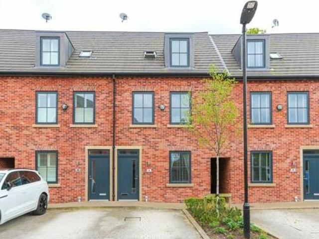 3 Bedroom House For Sale In Cheadle, Greater Manchester