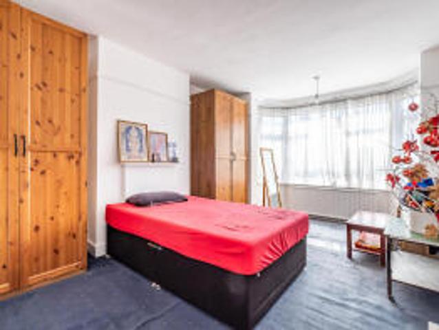 3 bedroom house for sale in Cholmondeley Avenue, London, NW10