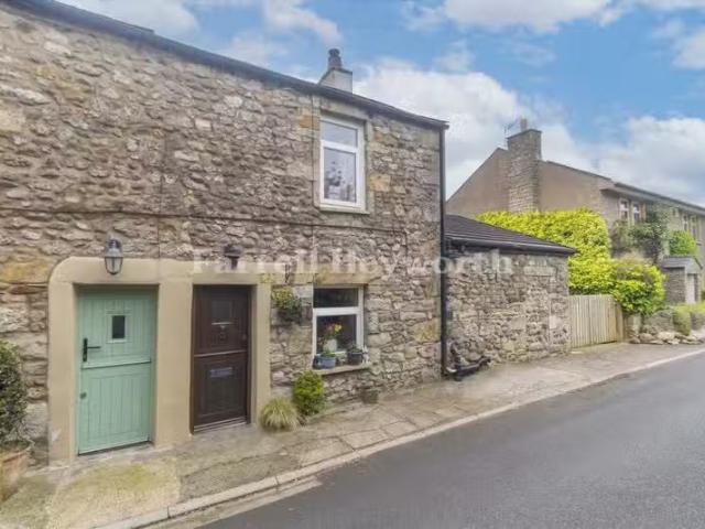 3 bedroom house for sale in Crag Bank Lane, Carnforth, LA5