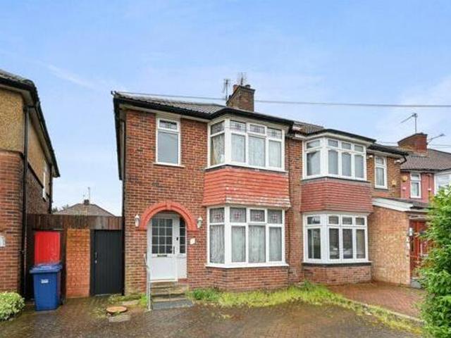 3 Bedroom House For Sale In Cricklewood